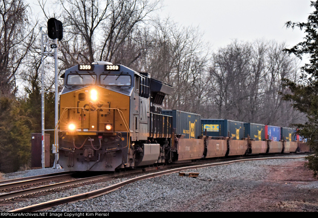 CSX 3359 Q192